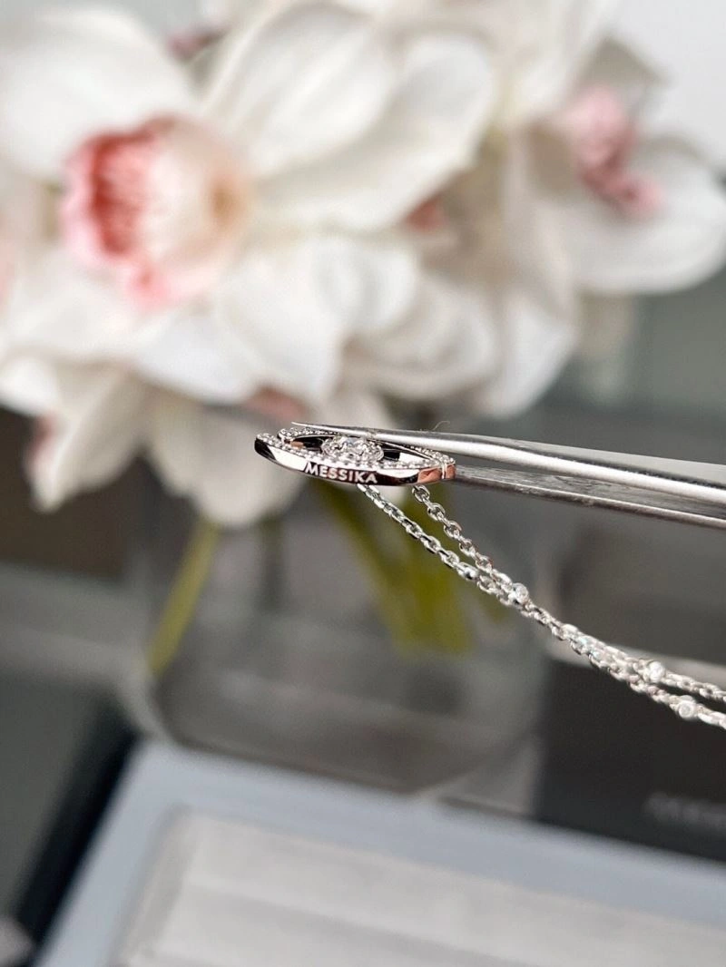 Indistinguishable Messika Necklaces