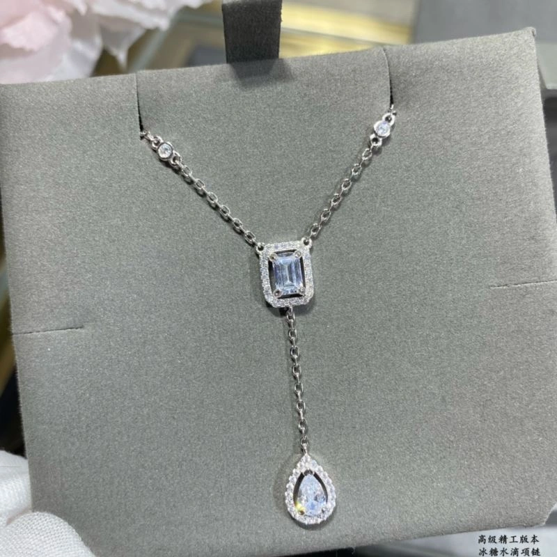 Bargain Messika Necklaces