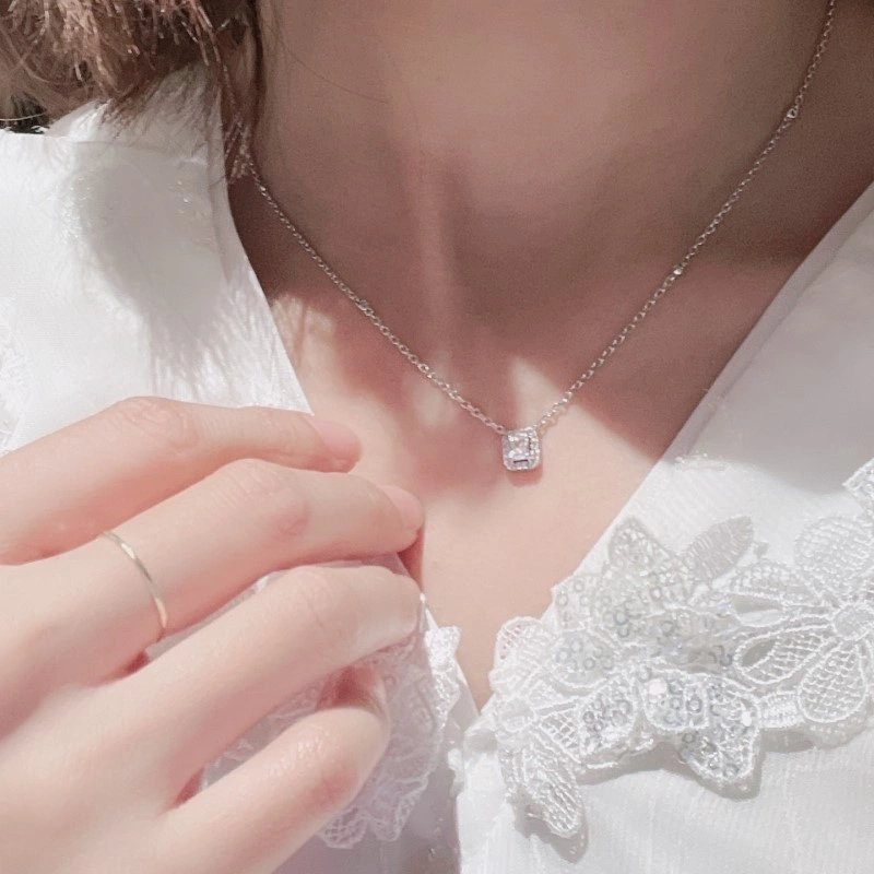 Factory-made Messika Necklaces