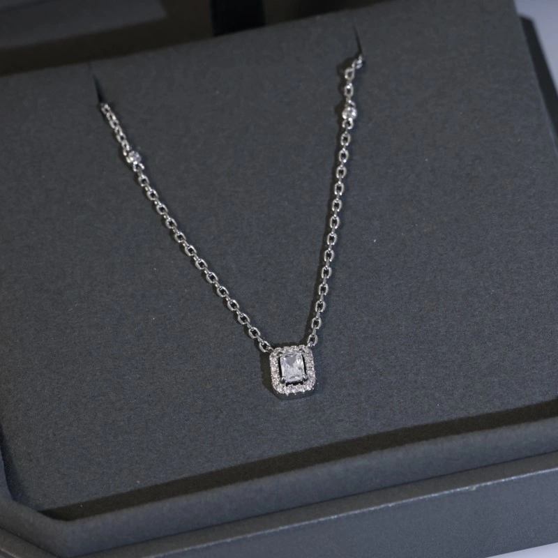 Factory-made Messika Necklaces