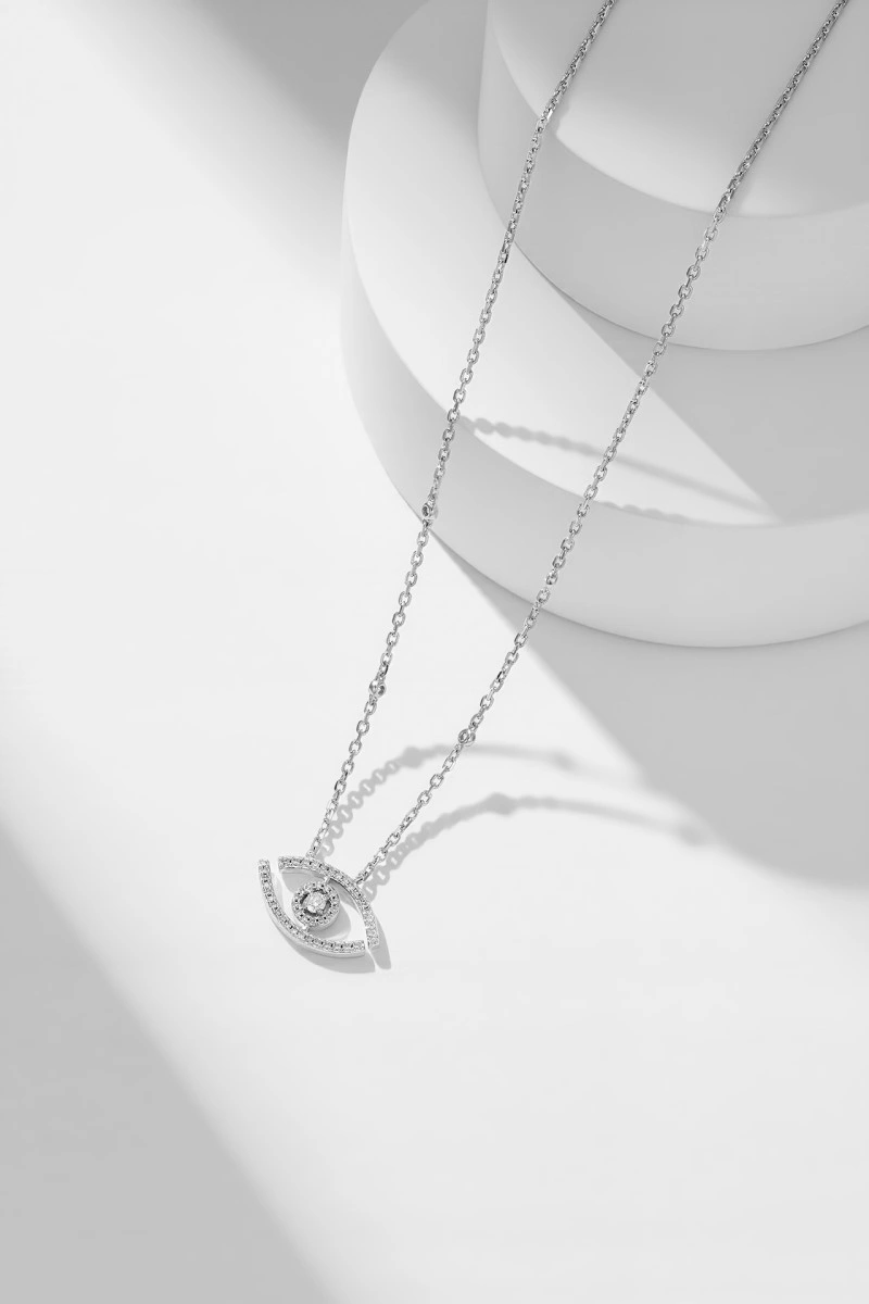 High fidelity Messika Necklaces