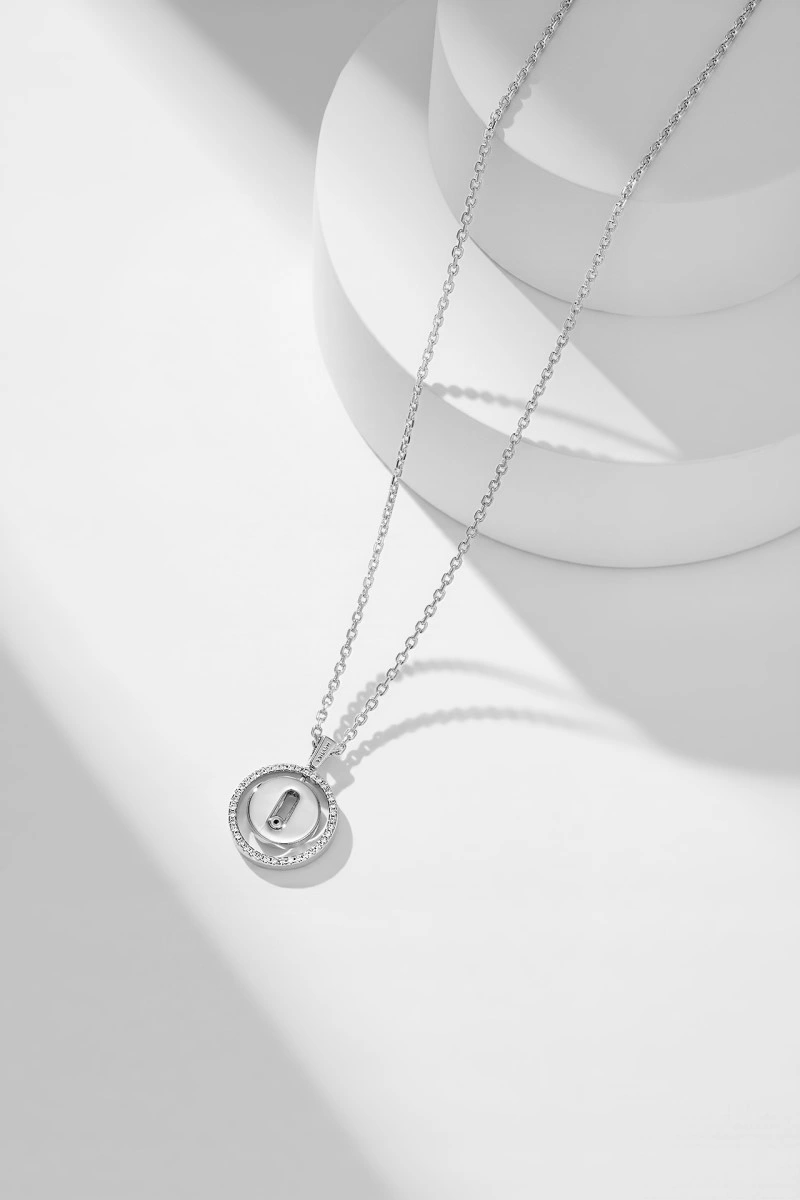 Accurate model Messika Necklaces