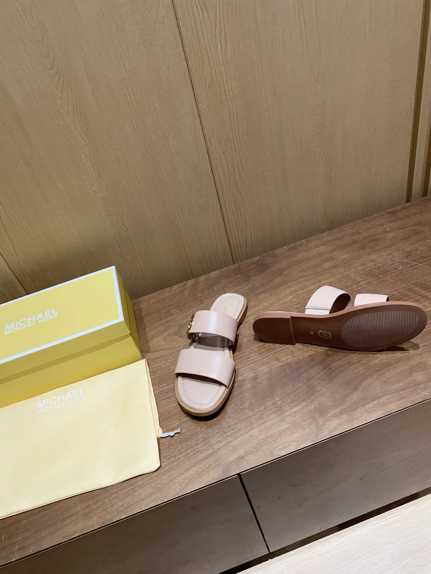 Factory-made Michael Kors Sandals