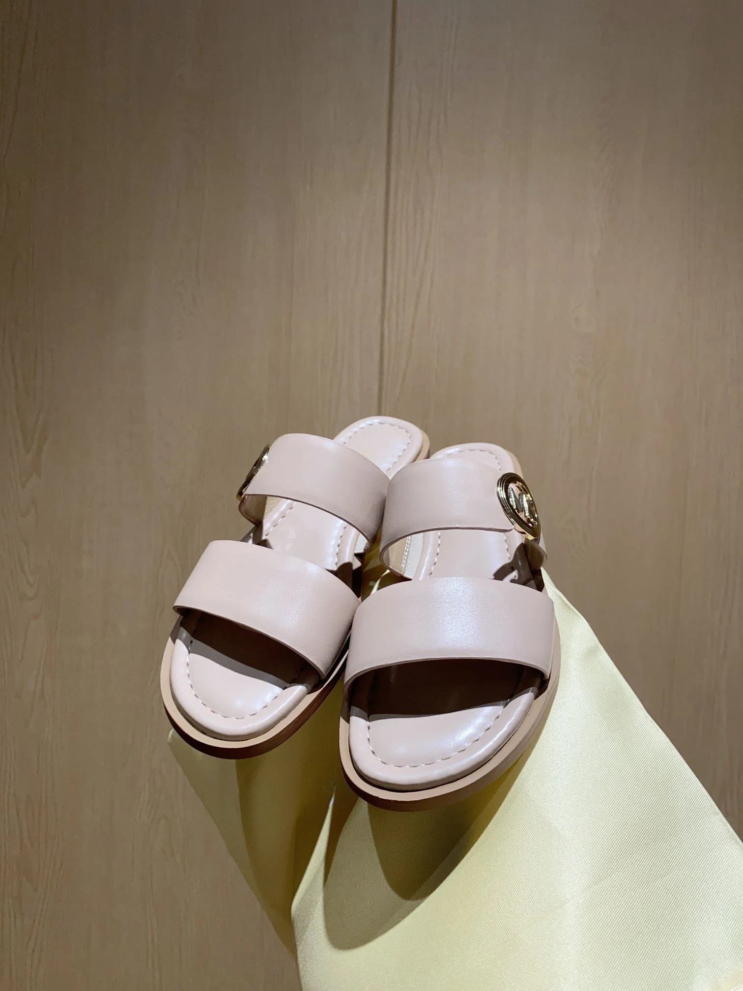 Factory-made Michael Kors Sandals