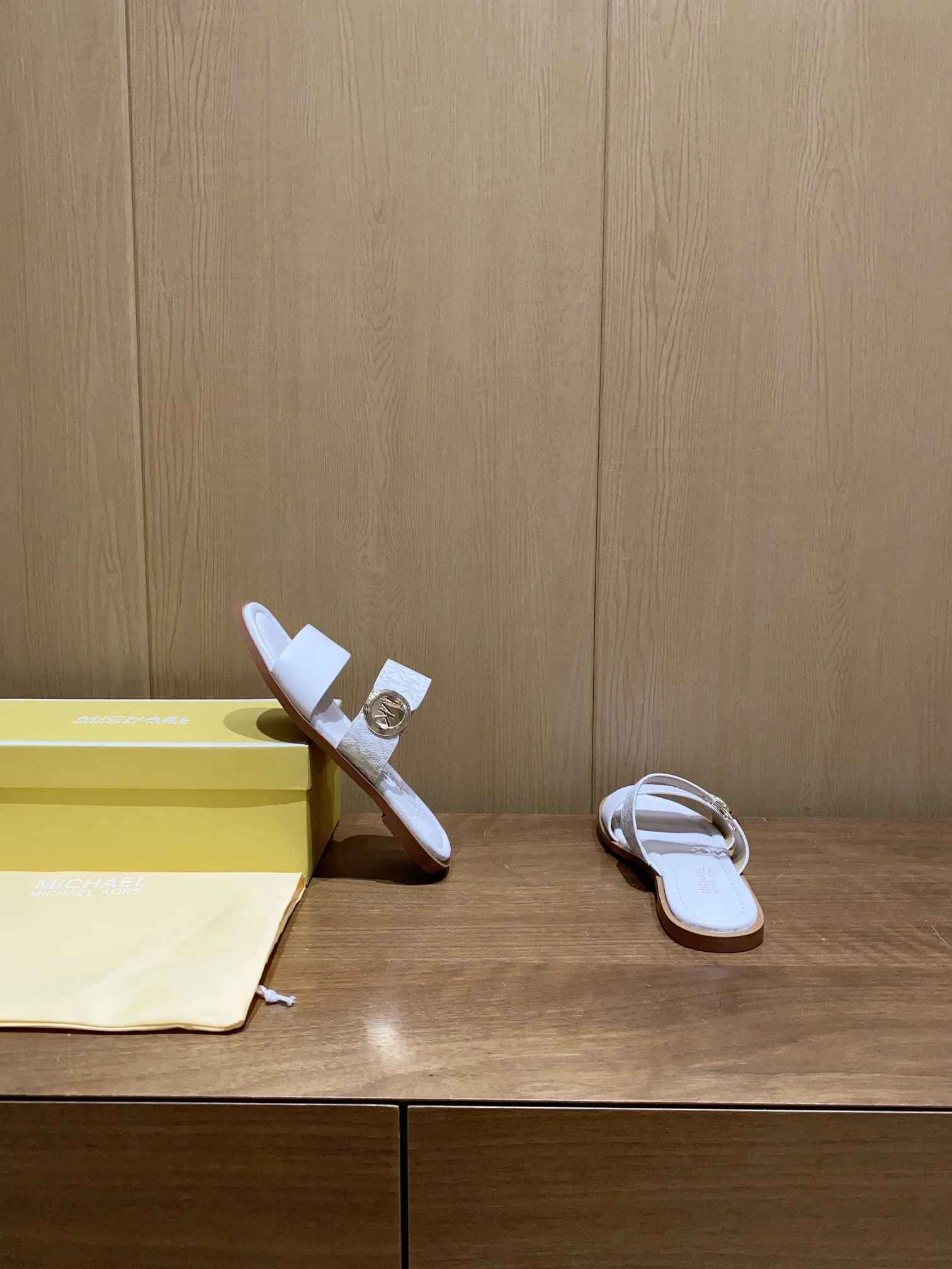 Bargain Michael Kors Sandals