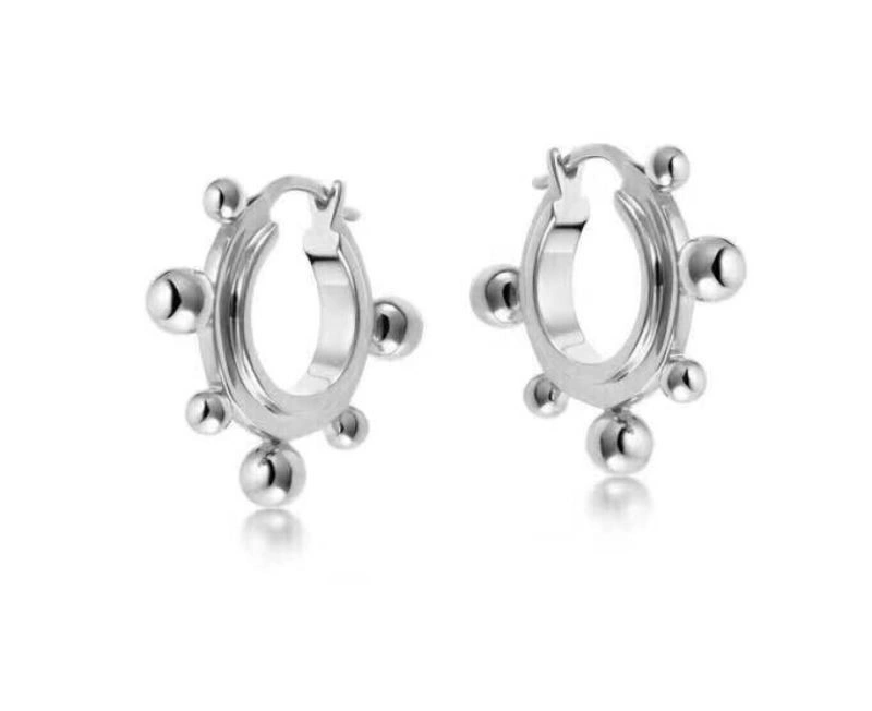Accurate model Missoma Earrings