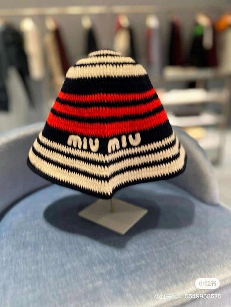 Top match Miu Miu Caps