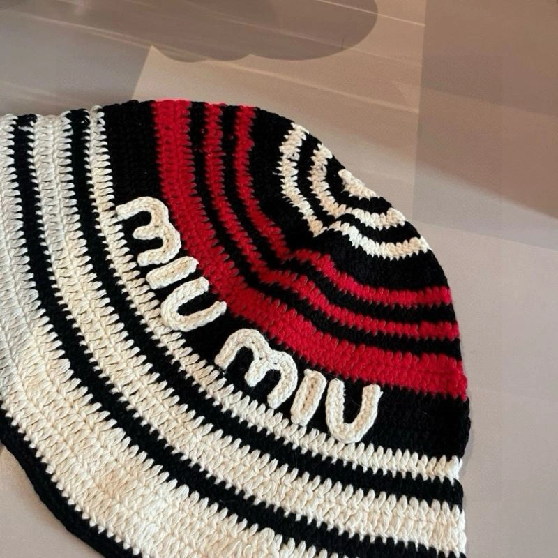 Top match Miu Miu Caps