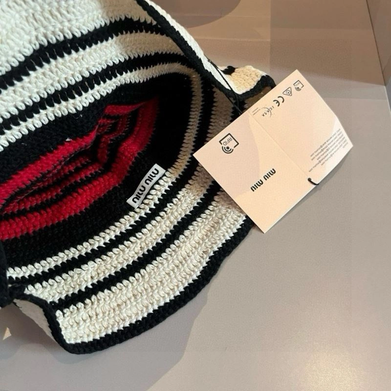 Top match Miu Miu Caps