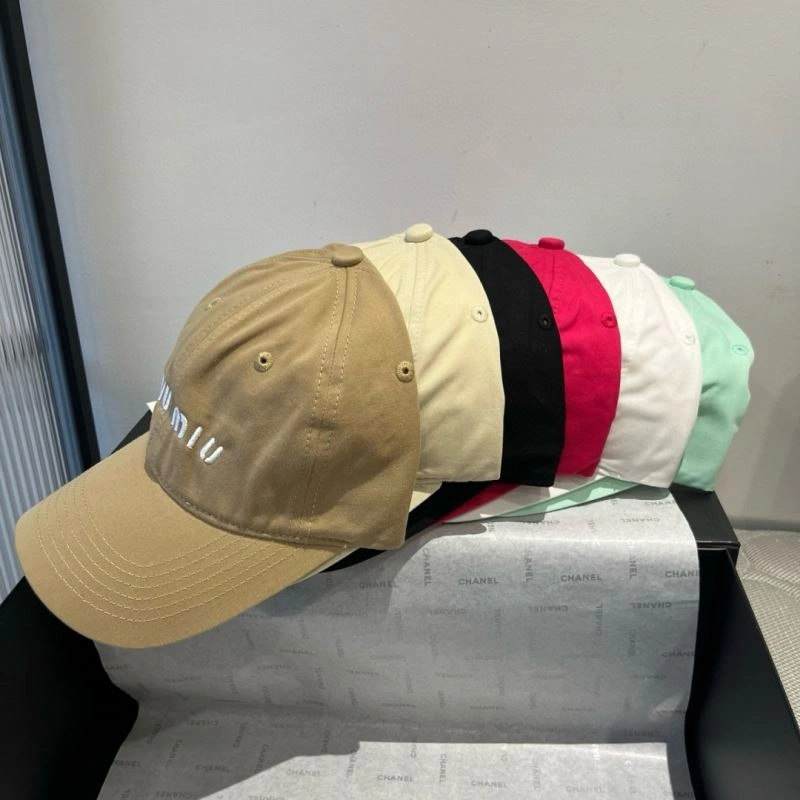 Accurate model Miu Miu Caps