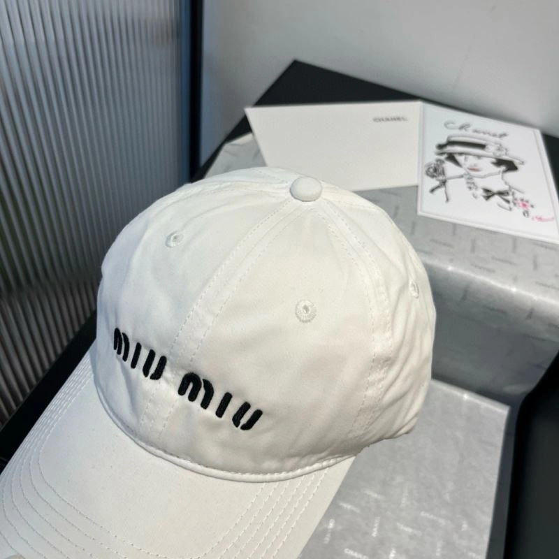 Accurate model Miu Miu Caps