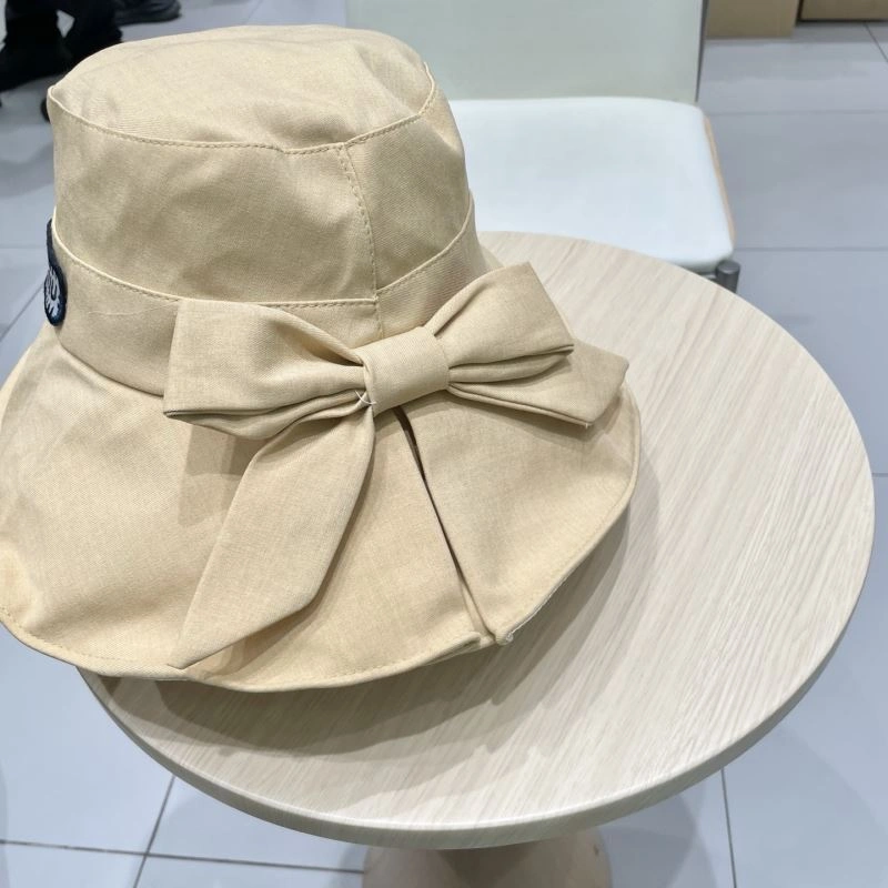 Top match Miu Miu Caps