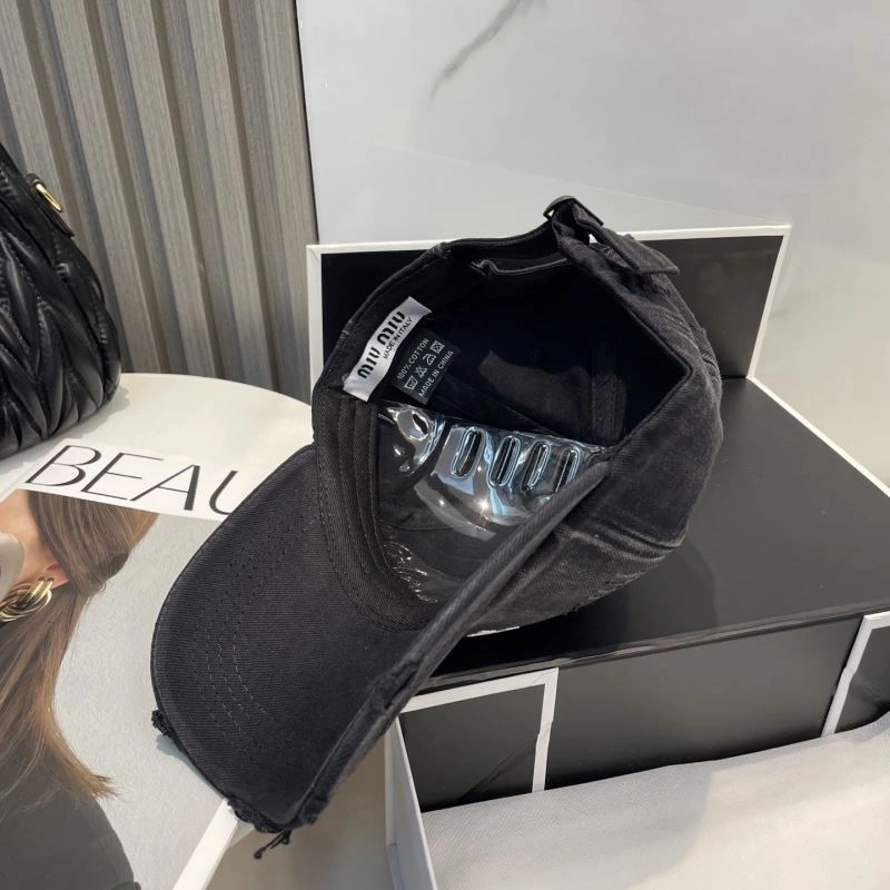 Top match Miu Miu Caps