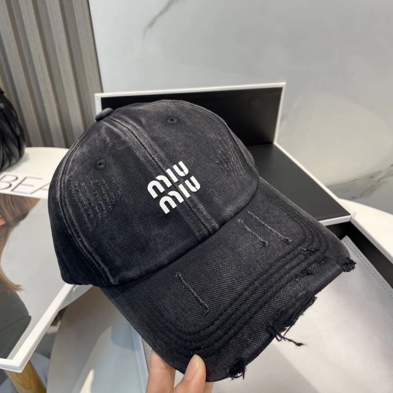 Top match Miu Miu Caps