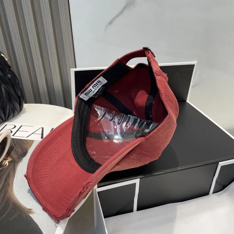 Top match Miu Miu Caps
