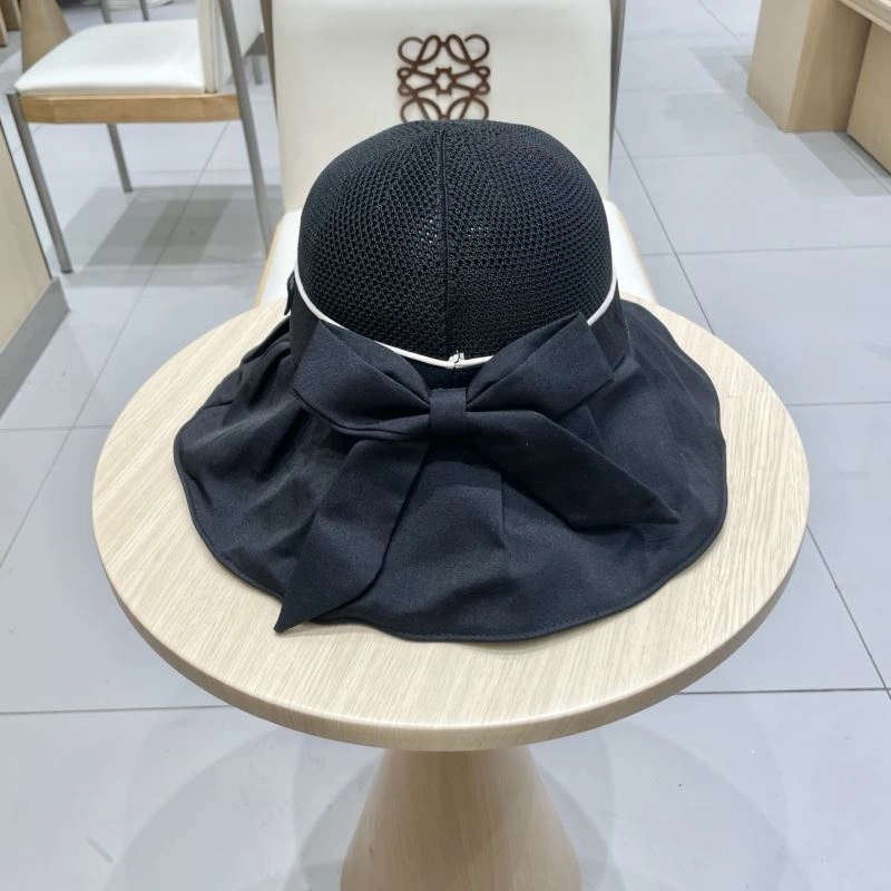 Accurate model Miu Miu Caps