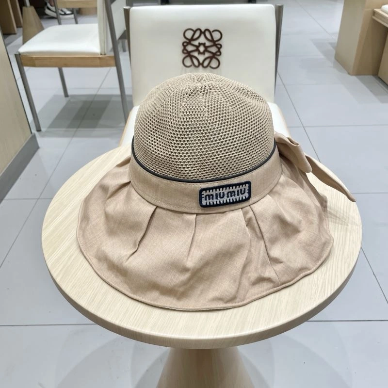 Top mirror Miu Miu Caps