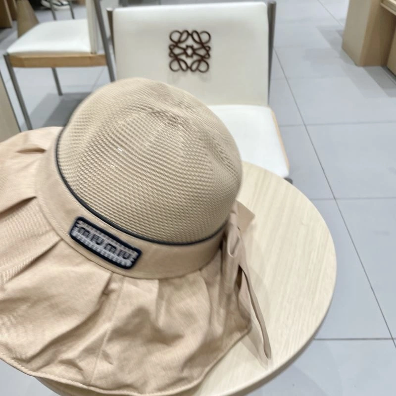 Top mirror Miu Miu Caps