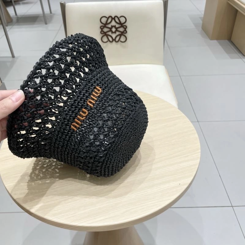 Accurate model Miu Miu Caps