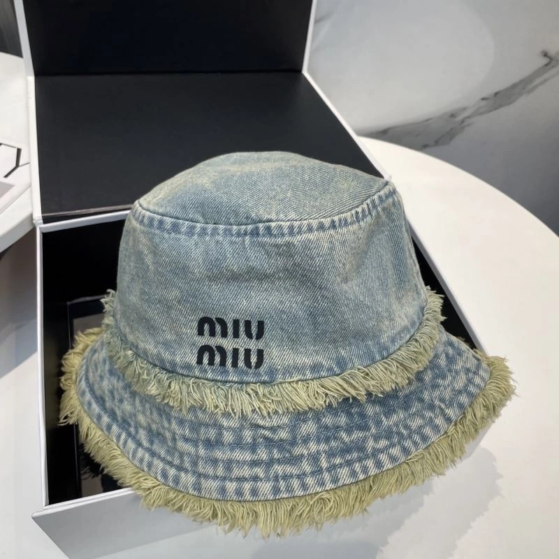 Top mirror Miu Miu Caps