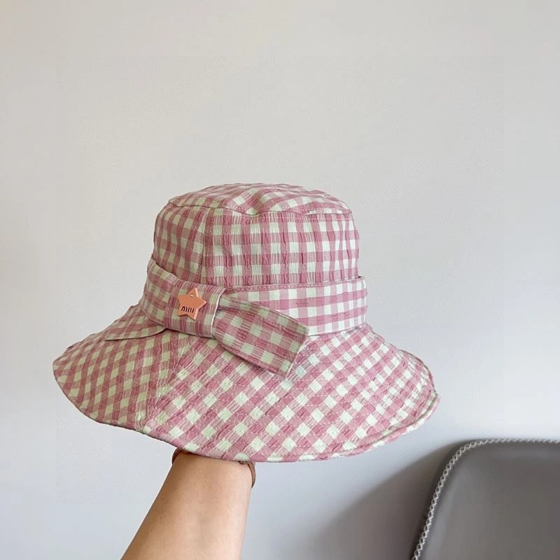 Top mirror Miu Miu Caps