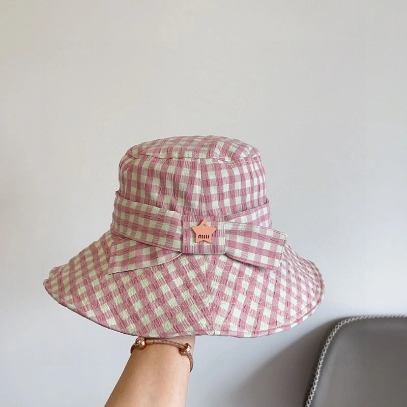 Top mirror Miu Miu Caps