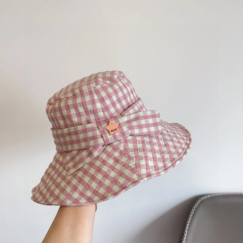 Top mirror Miu Miu Caps