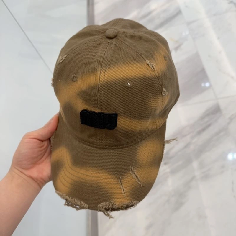 Top mirror Miu Miu Caps