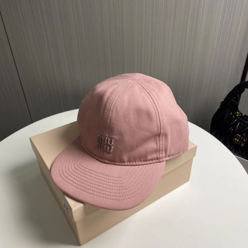 Accurate model Miu Miu Caps