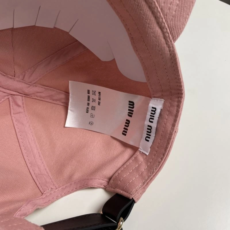 Accurate model Miu Miu Caps