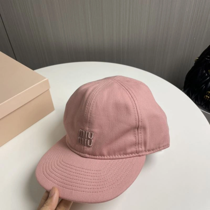 Accurate model Miu Miu Caps