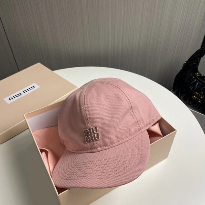 Accurate model Miu Miu Caps