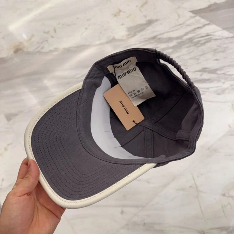 Top match Miu Miu Caps