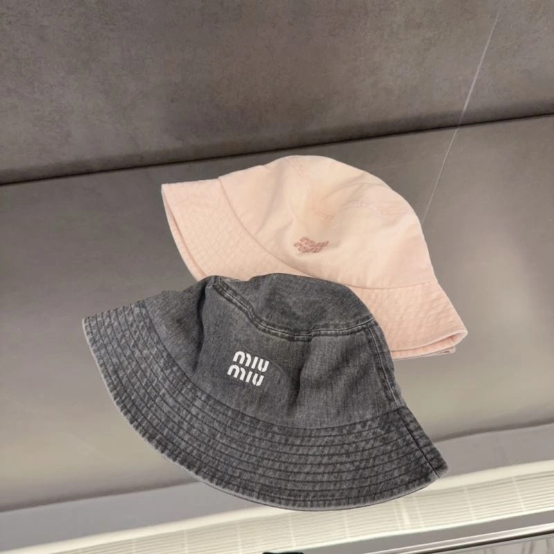 Exact replica Miu Miu Caps