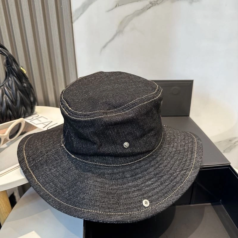 Exact replica Miu Miu Caps