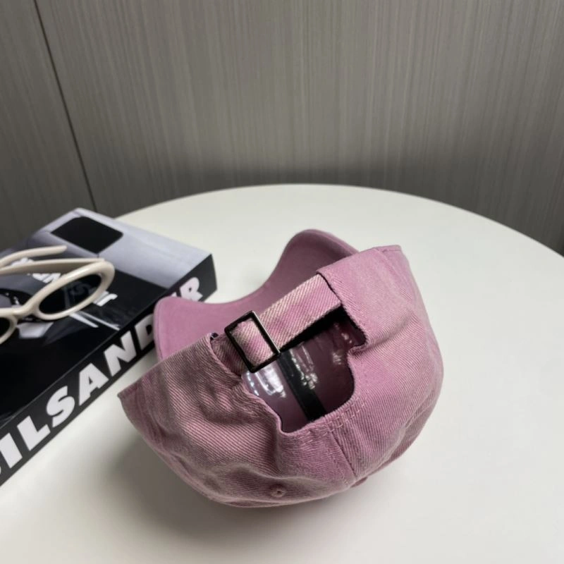 Accurate model Miu Miu Caps