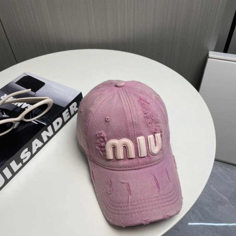 Accurate model Miu Miu Caps