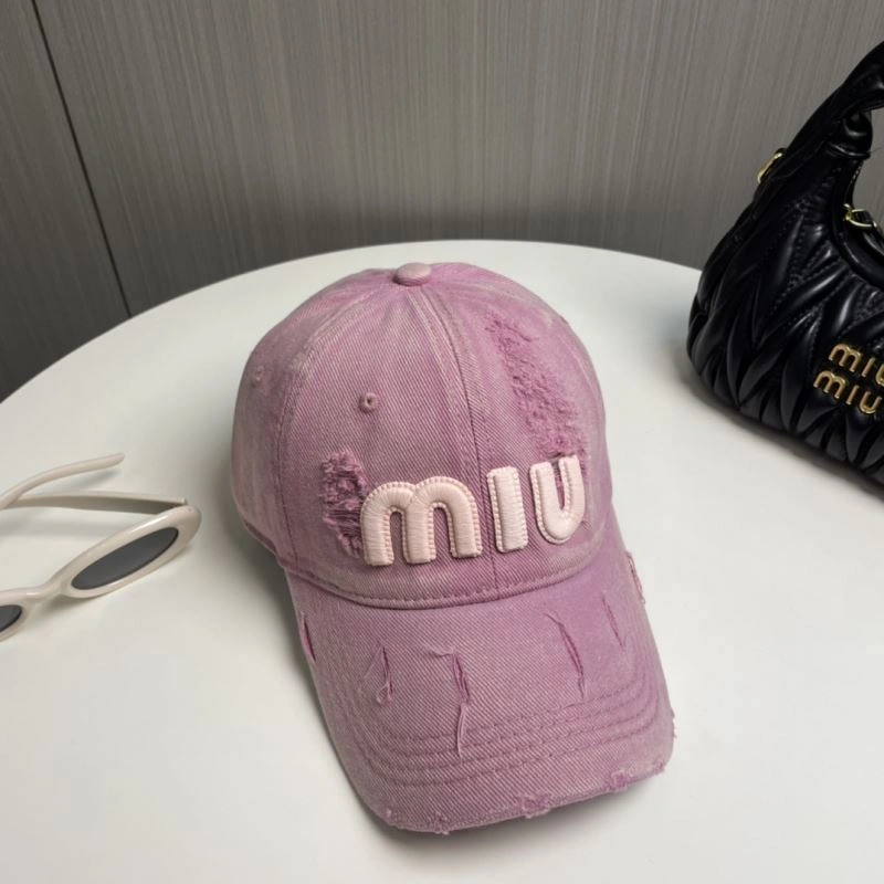 Accurate model Miu Miu Caps