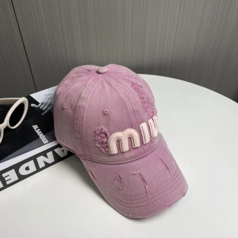 Accurate model Miu Miu Caps