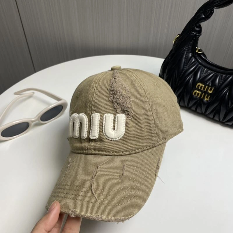 Accurate model Miu Miu Caps