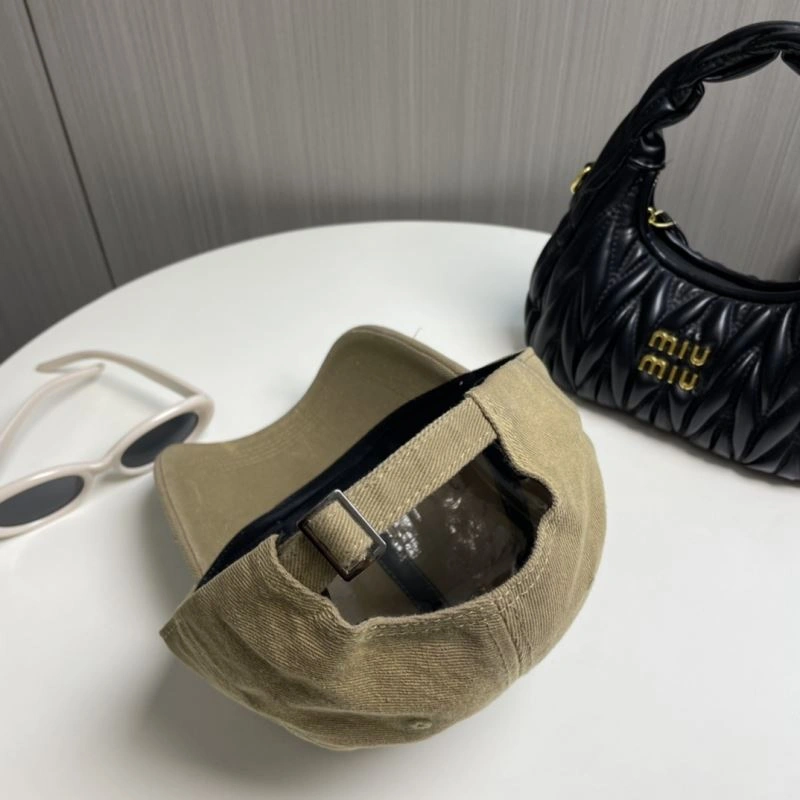 Accurate model Miu Miu Caps