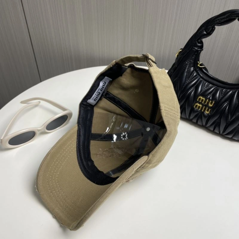 Accurate model Miu Miu Caps