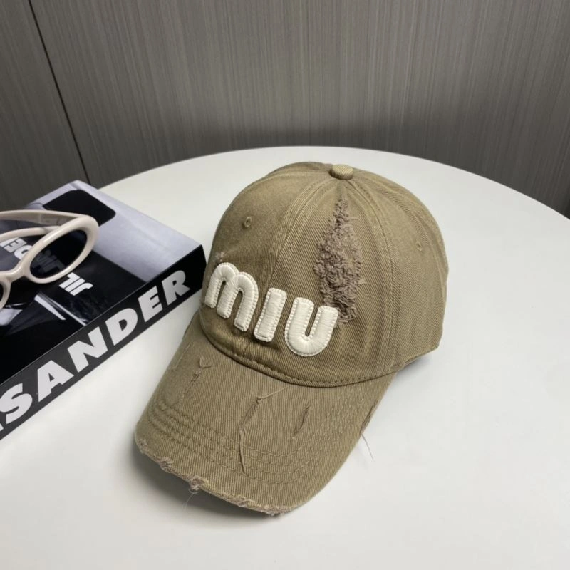 Accurate model Miu Miu Caps