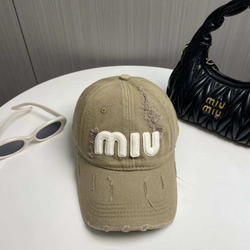 Accurate model Miu Miu Caps