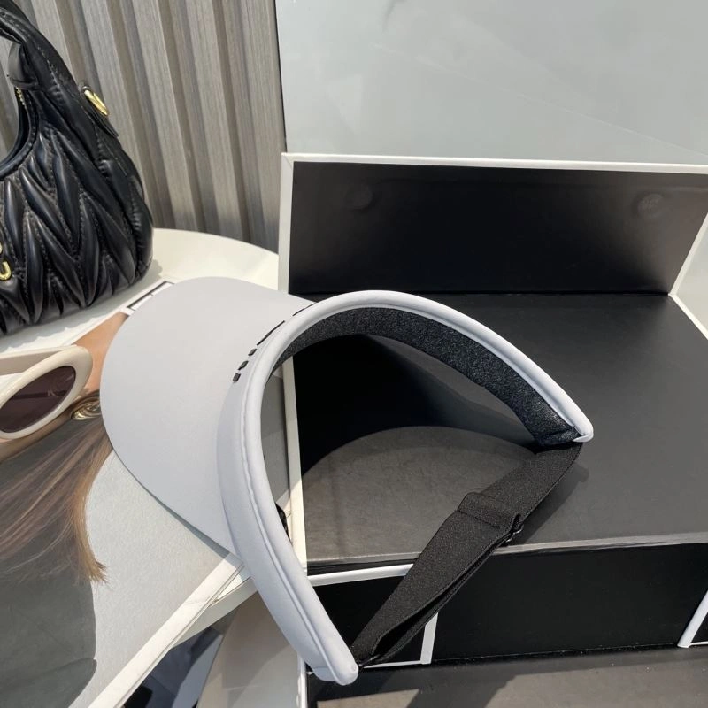 Exact replica Miu Miu Caps