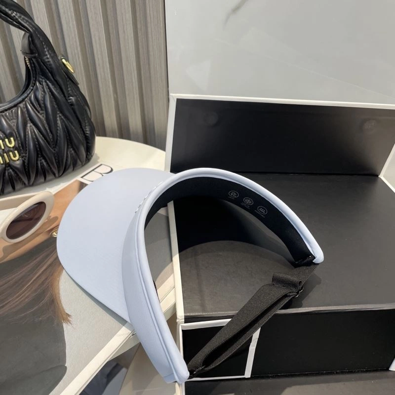 Top match Miu Miu Caps