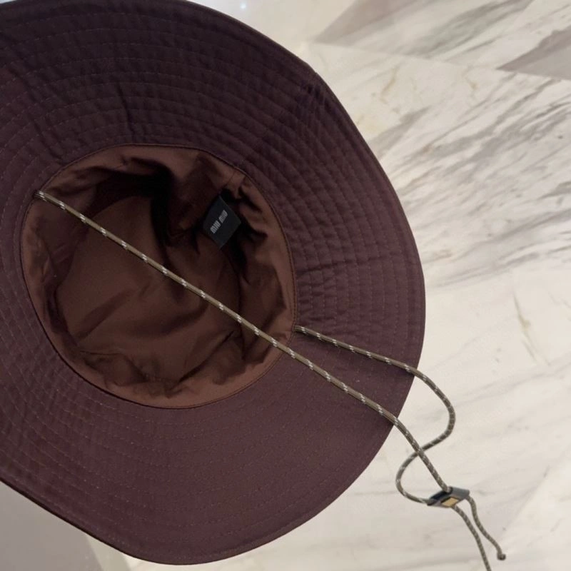 Low-cost Miu Miu Caps