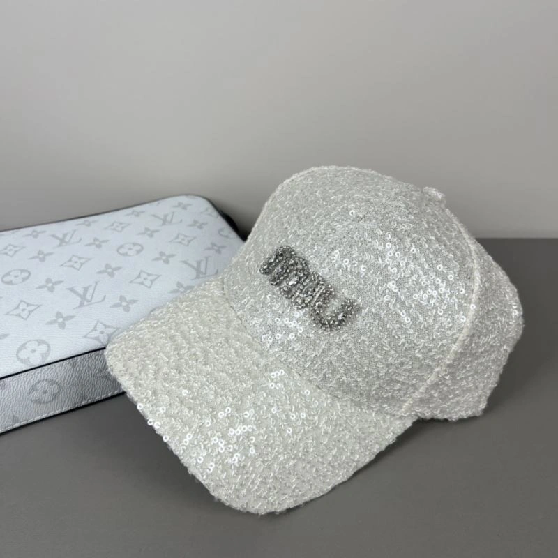 Accurate model Miu Miu Caps