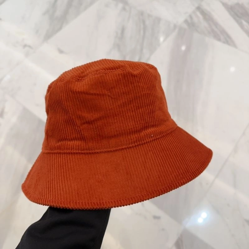 Accurate model Miu Miu Caps