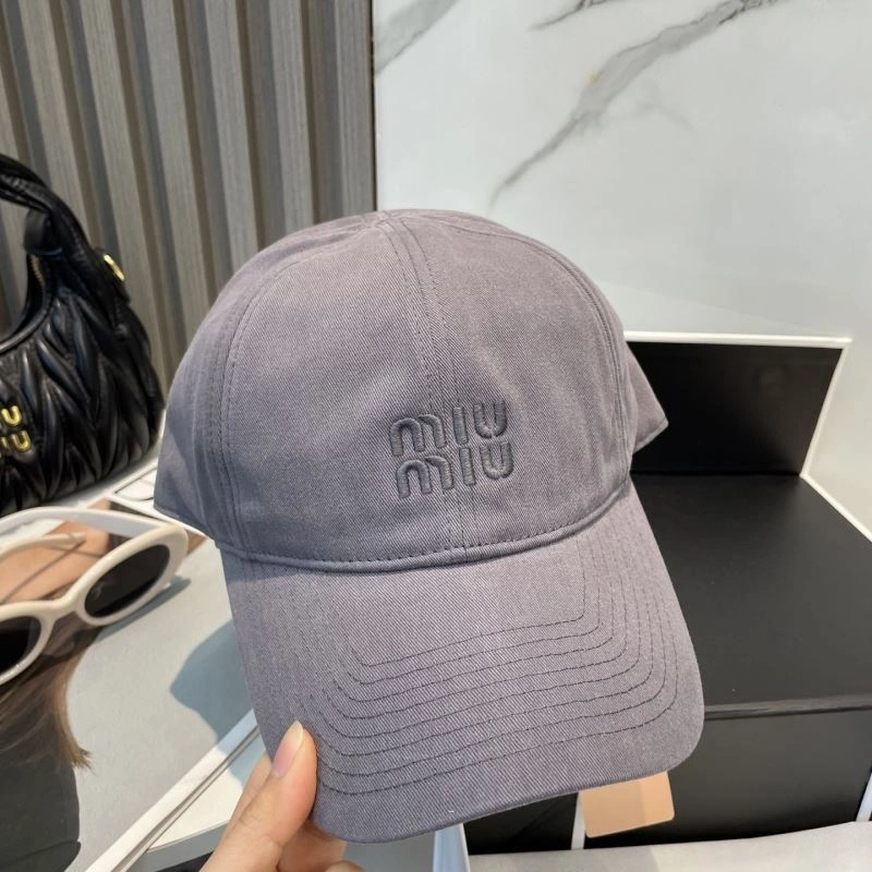 Accurate model Miu Miu Caps